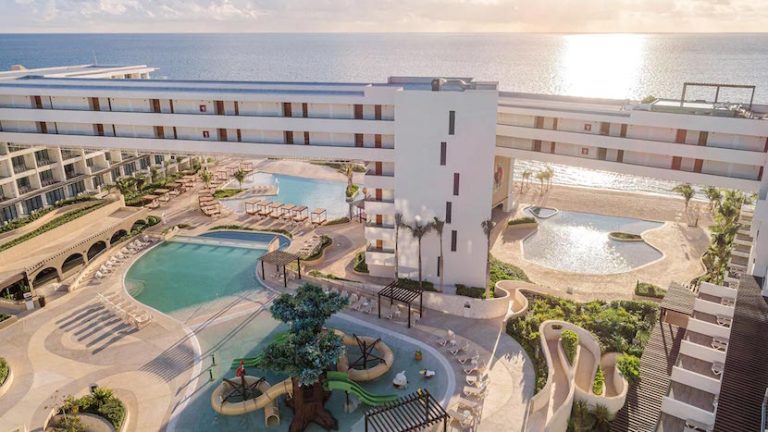 10 Amazing All-Inclusive Beach Wedding Packages + Costs | 2024