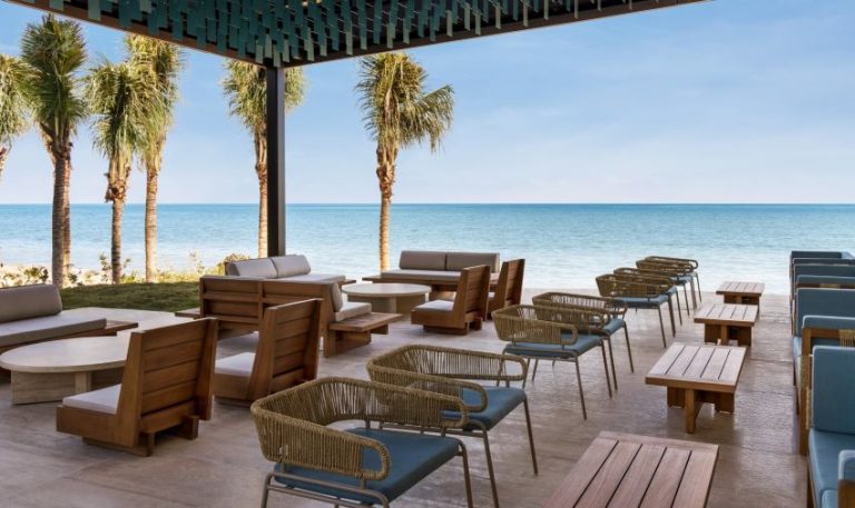 Weddings at Hilton Cancun | Our Honest Review + Costs (2024)